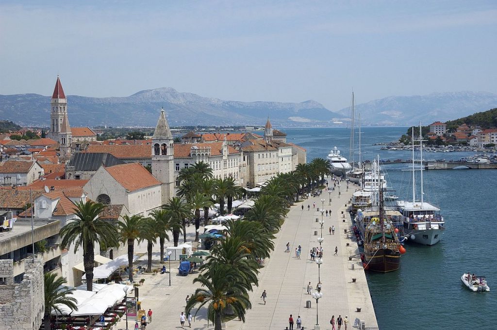 Cities and towns near Split - Hello Blue Cave